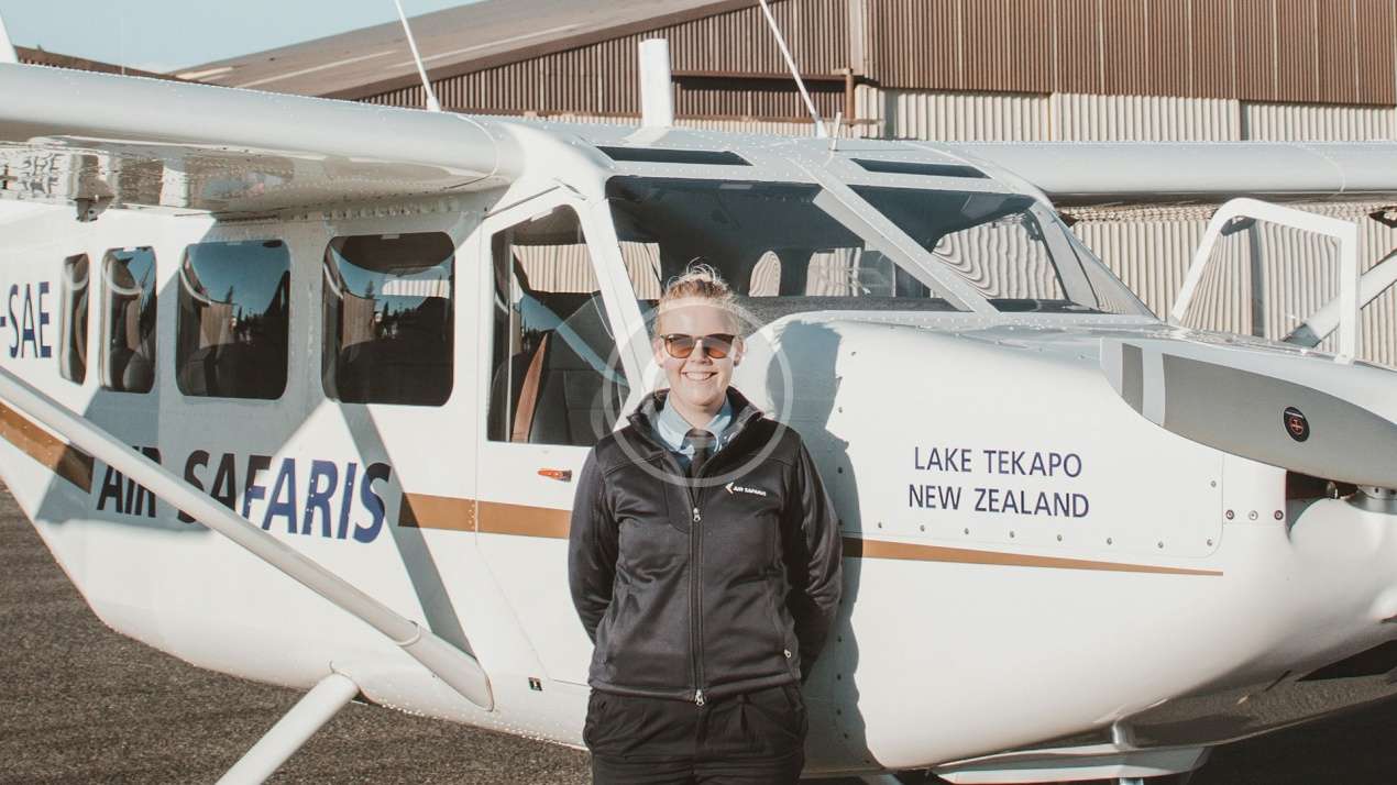Flying with Instructors – Airport Monitoring Systems